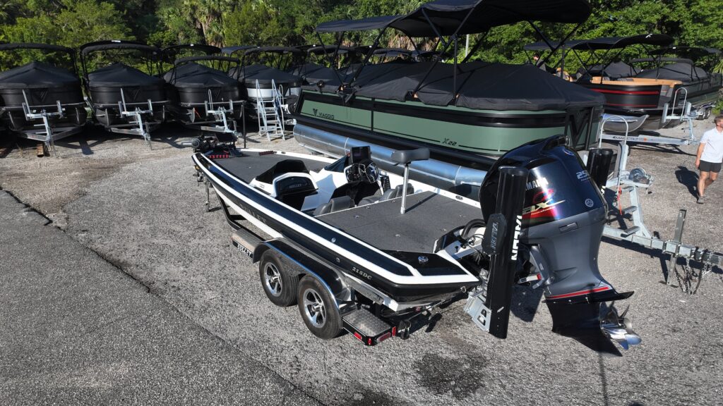 2022 Bullet 21SDC Bass Boat with Yamaha 250 SHO - Florida Family Marine
